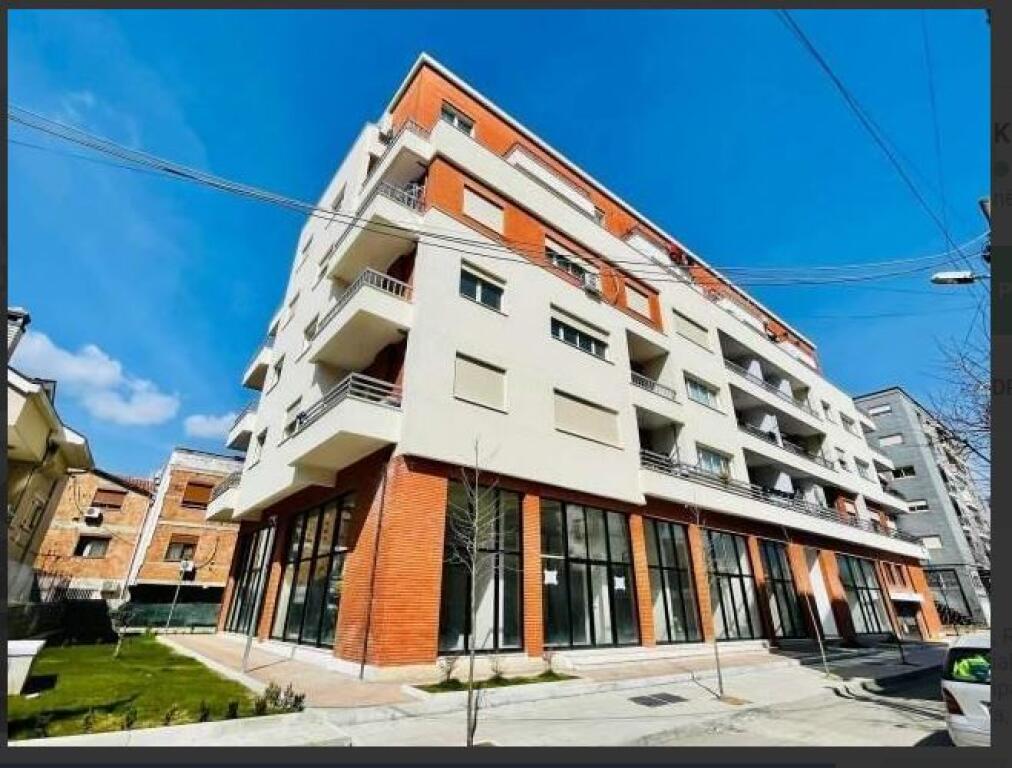 Apartament 2+1 me Qera, i mobiluar, ngjitur tek ish Fusha e Ali Demi ...