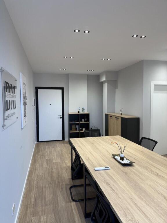 🏢 Rruga Mine Peza,Golden Tower Rezidence,jepet me qera ambient biznesi ...