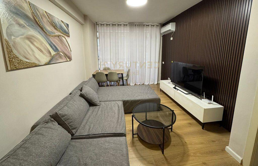 AT THE FRATARI COMPLEX WE RENT APARTMENT 2+1+2 - Tirane, Astiri - Dua Shpi