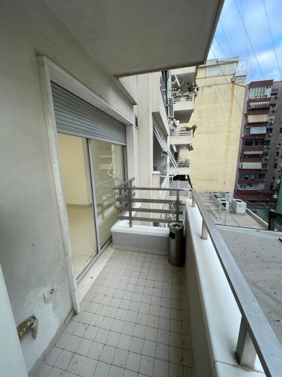 Jepet me qera zyre 396 meter tek Libri Universitar! - Tirane, Libri ...